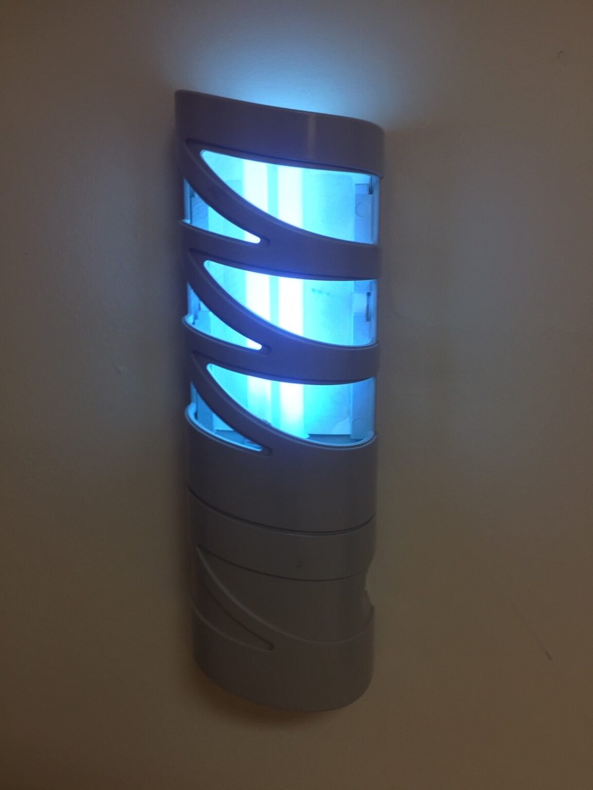 Insect Light Traps – Do’s and Don’ts - Poulin's Pest Control